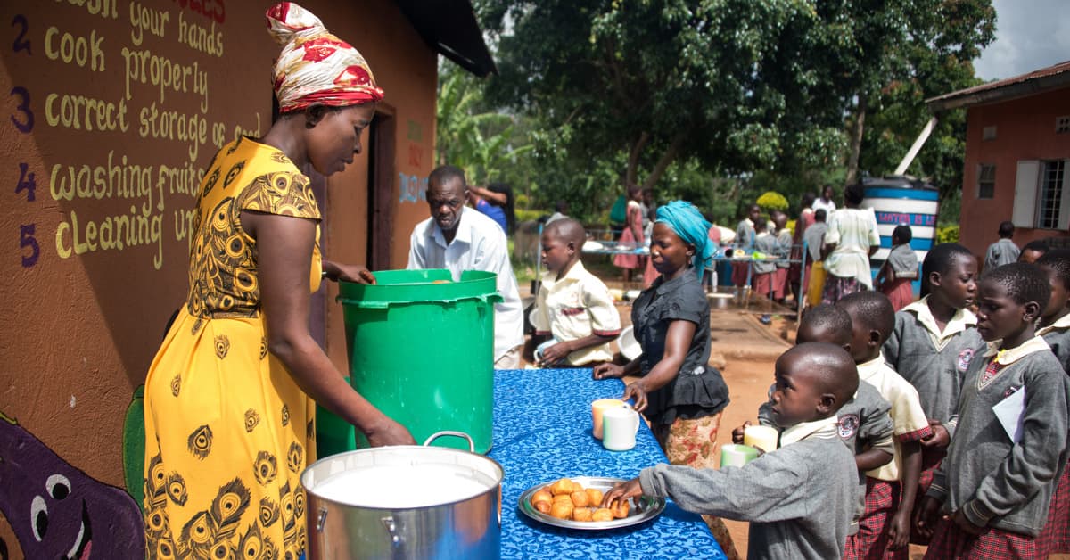 Images Of People Serving Others